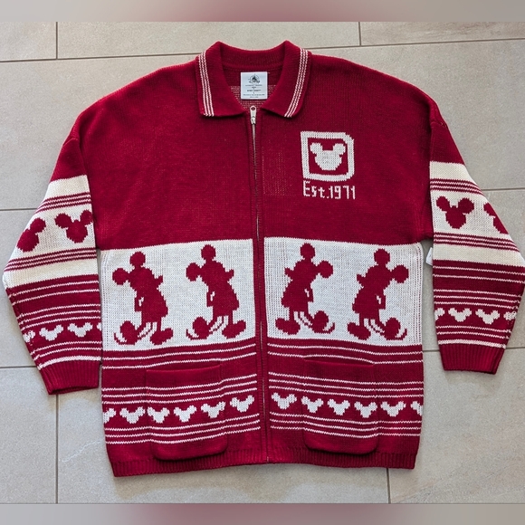 Disney | Sweaters | Nwt Disney Parks Walt Disney World Red Holiday ...